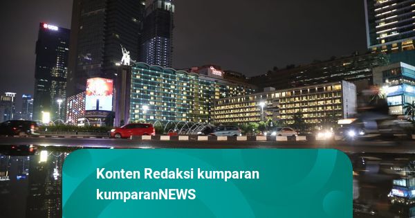Kondisi Tahun Baru di Bundaran HI: Jalan Sepi, Warga Intip dari Kamar Hotel | kumparan.com